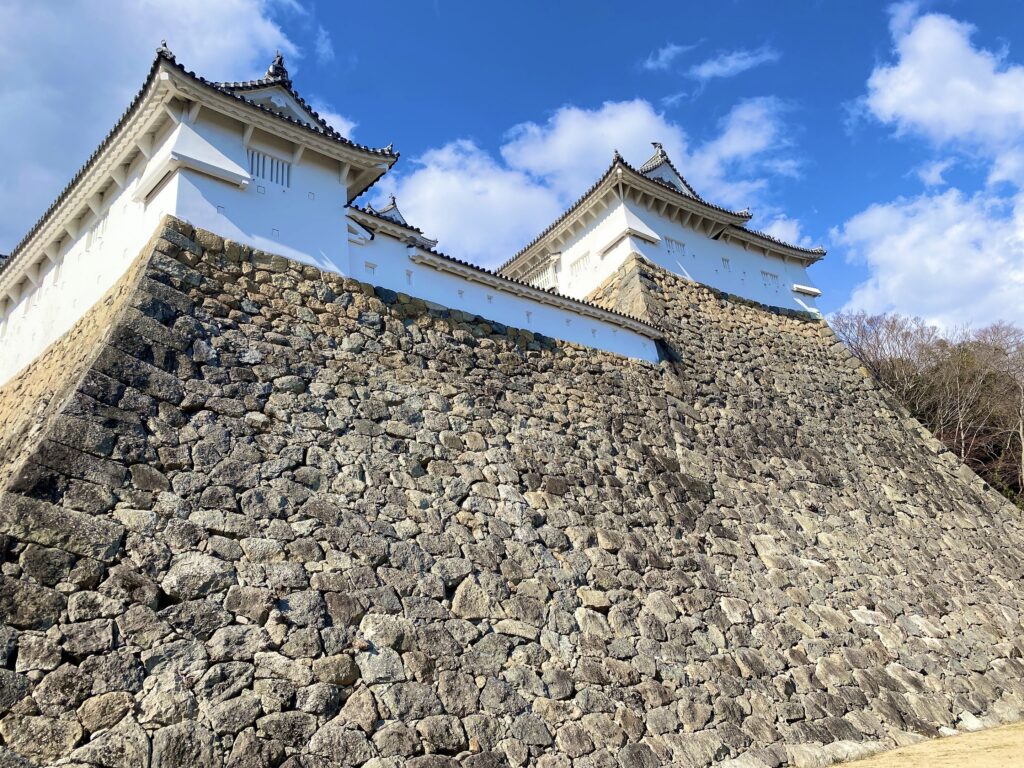 【姫路神社(姫路)御朱印】桜と紅葉が素敵な姫路城近くの神社 ｜ 御朱印むすび